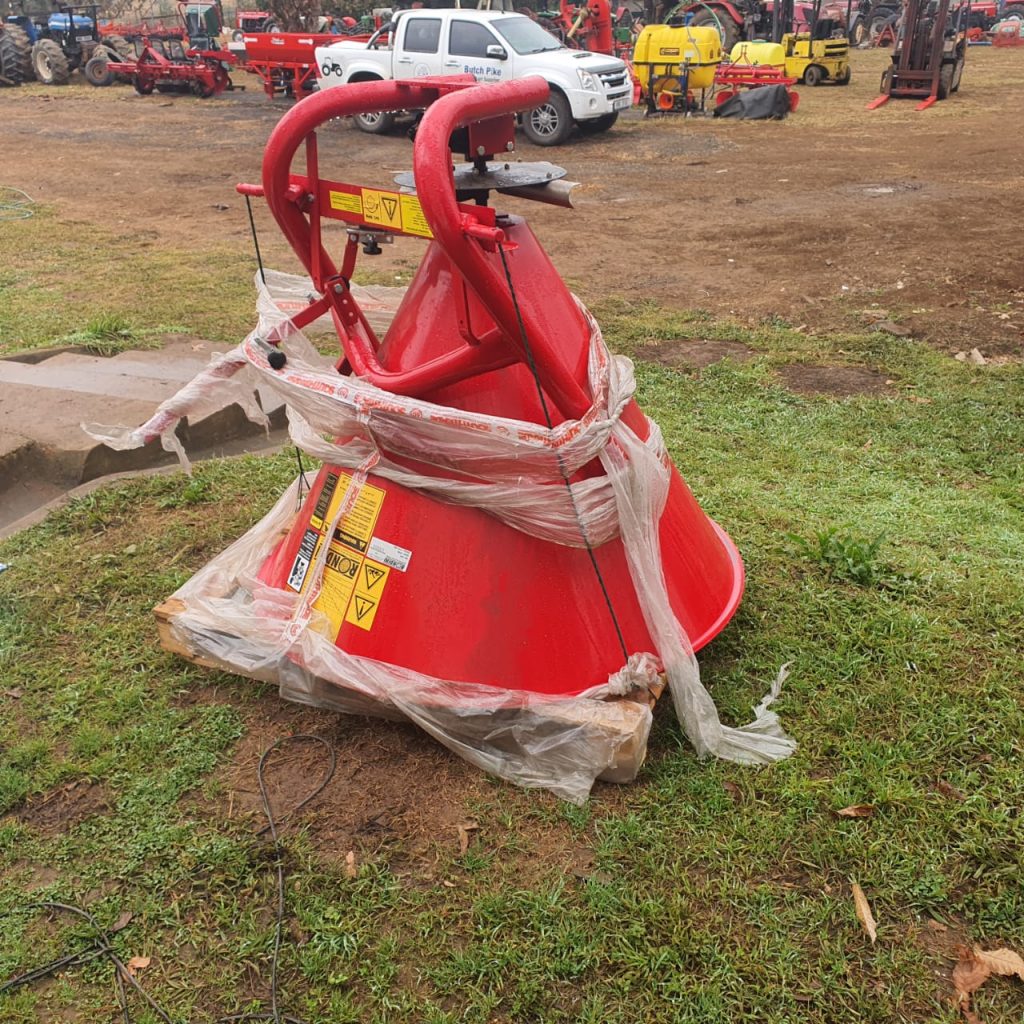 New Rondini Fertilizer Spreader - Butch Pike Sales