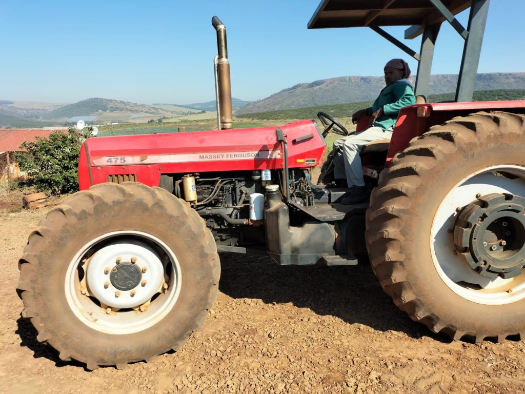 2008 Massey Ferguson 475 - Butch Pike Sales