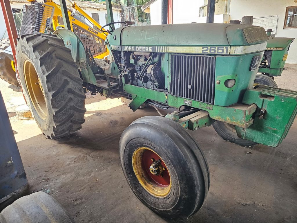 John Deere 2651 - Butch Pike Sales