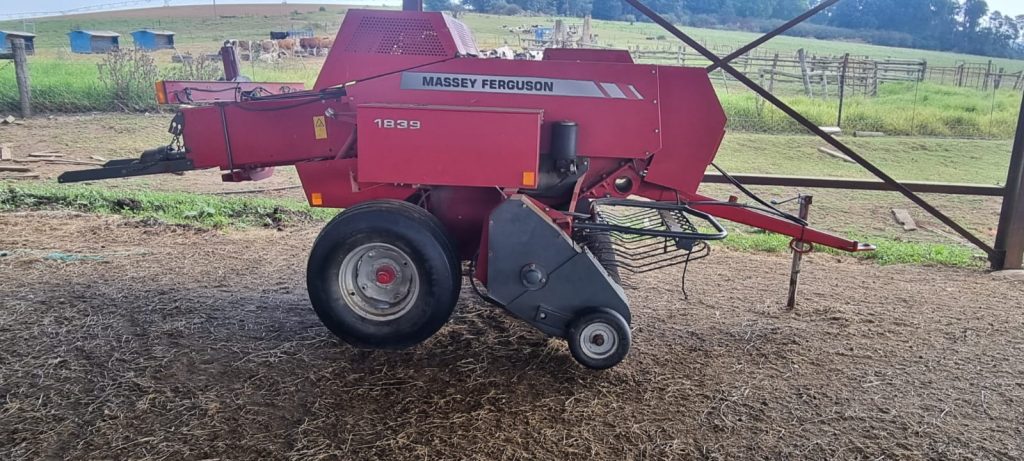 Massey Ferguson 1839 Square Baler - Butch Pike Sales