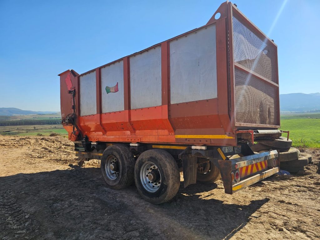 20M Silage Feeder Wagon - Butch Pike Sales